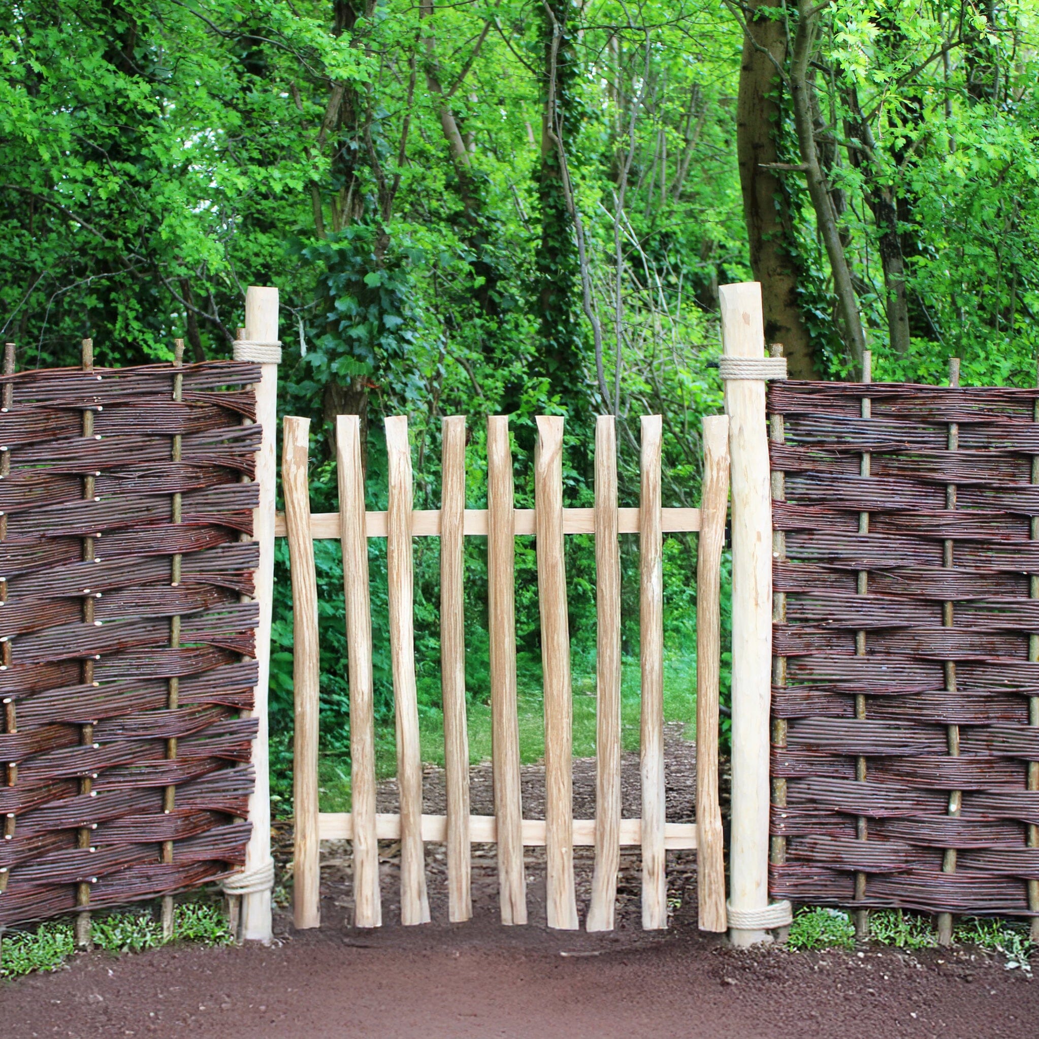 Hazel Wood Picket Gate – Prestige Wicker